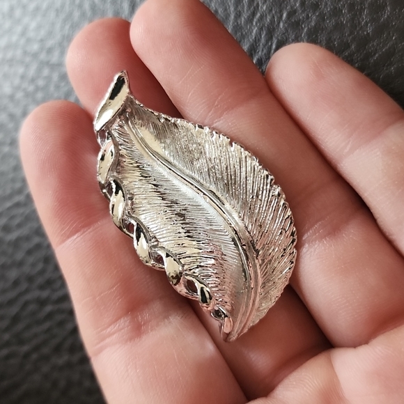 Gerry'S | Jewelry | Vtg Gerrys Brooch | Poshmark